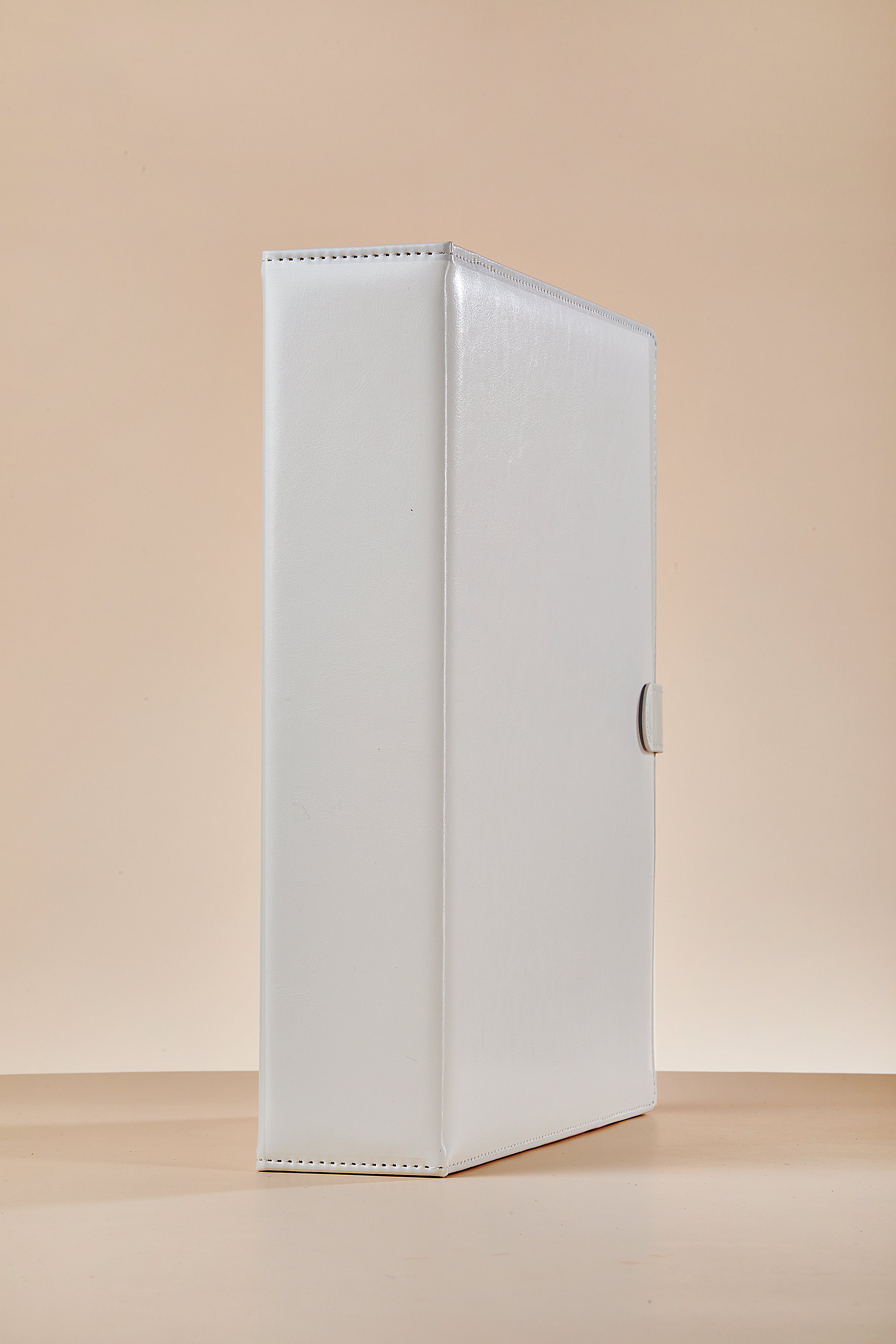 MYSTIC WHITE BINDER - A4 CUSTOM – Mandu Deco