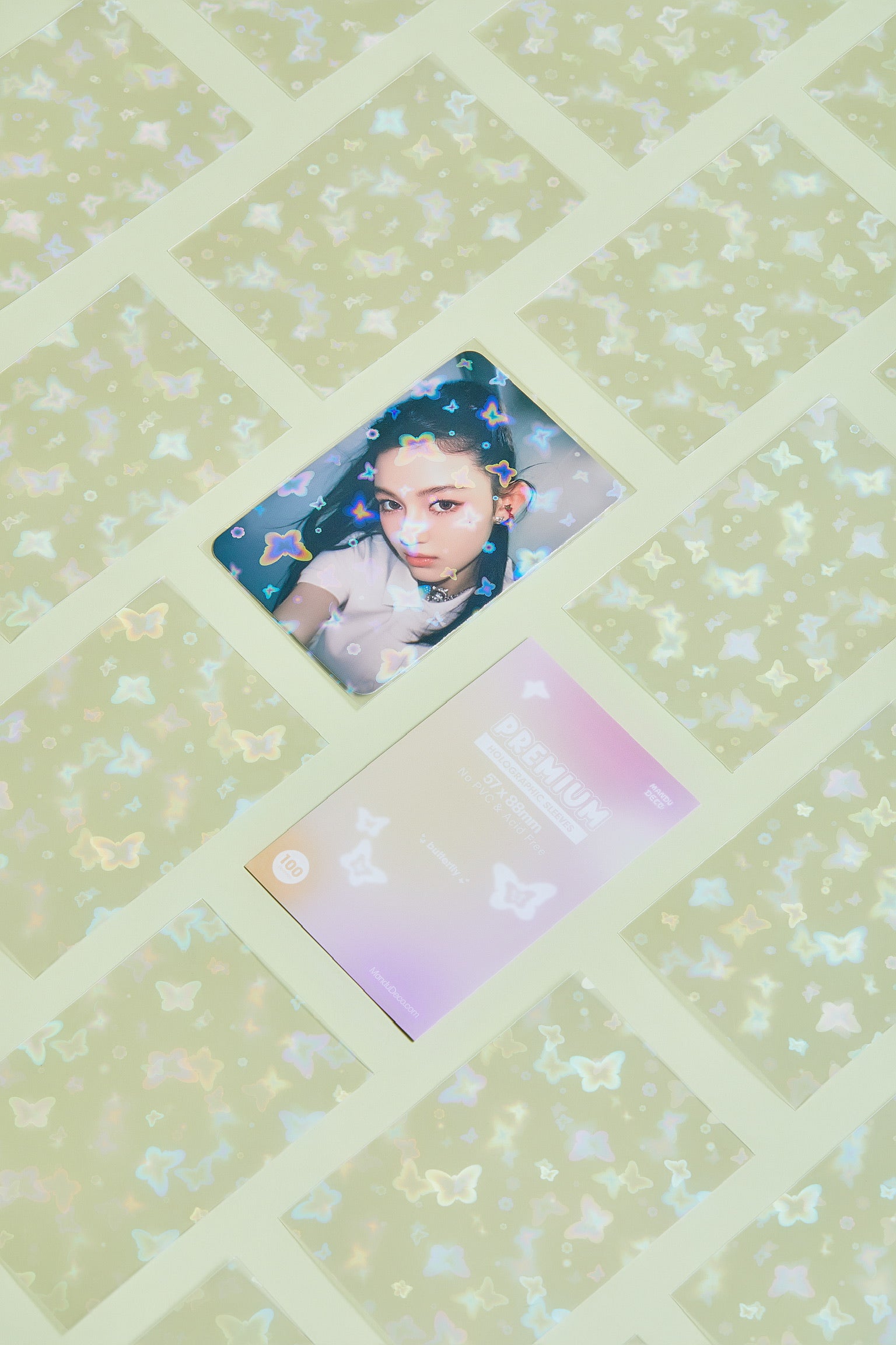 PREMIUM HOLOGRAPHIC PHOTOCARD SLEEVES - BUTTERFLY VERSION – Mandu Deco